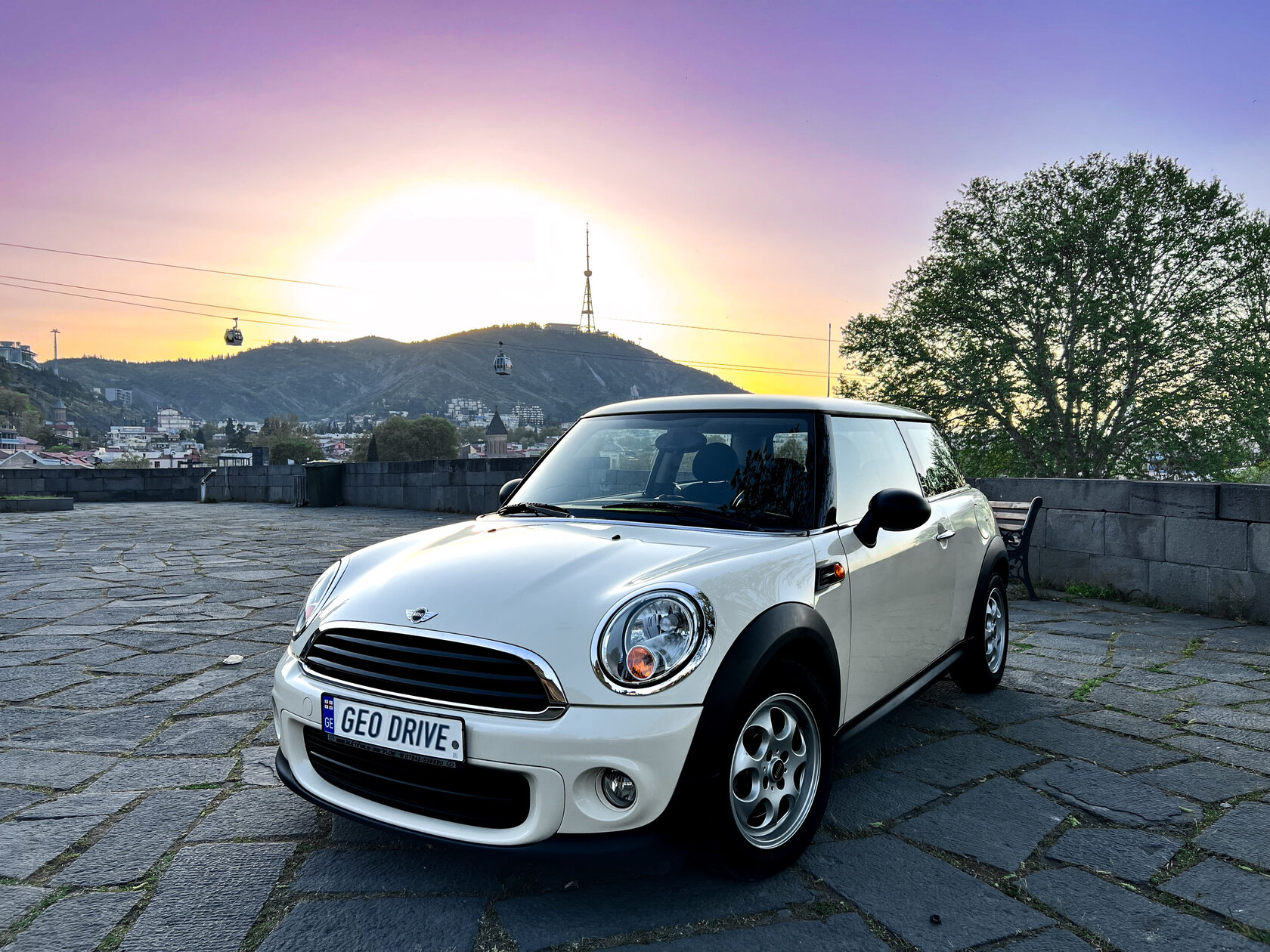 MINI Cooper 3dr. One - car rental in Georgia
