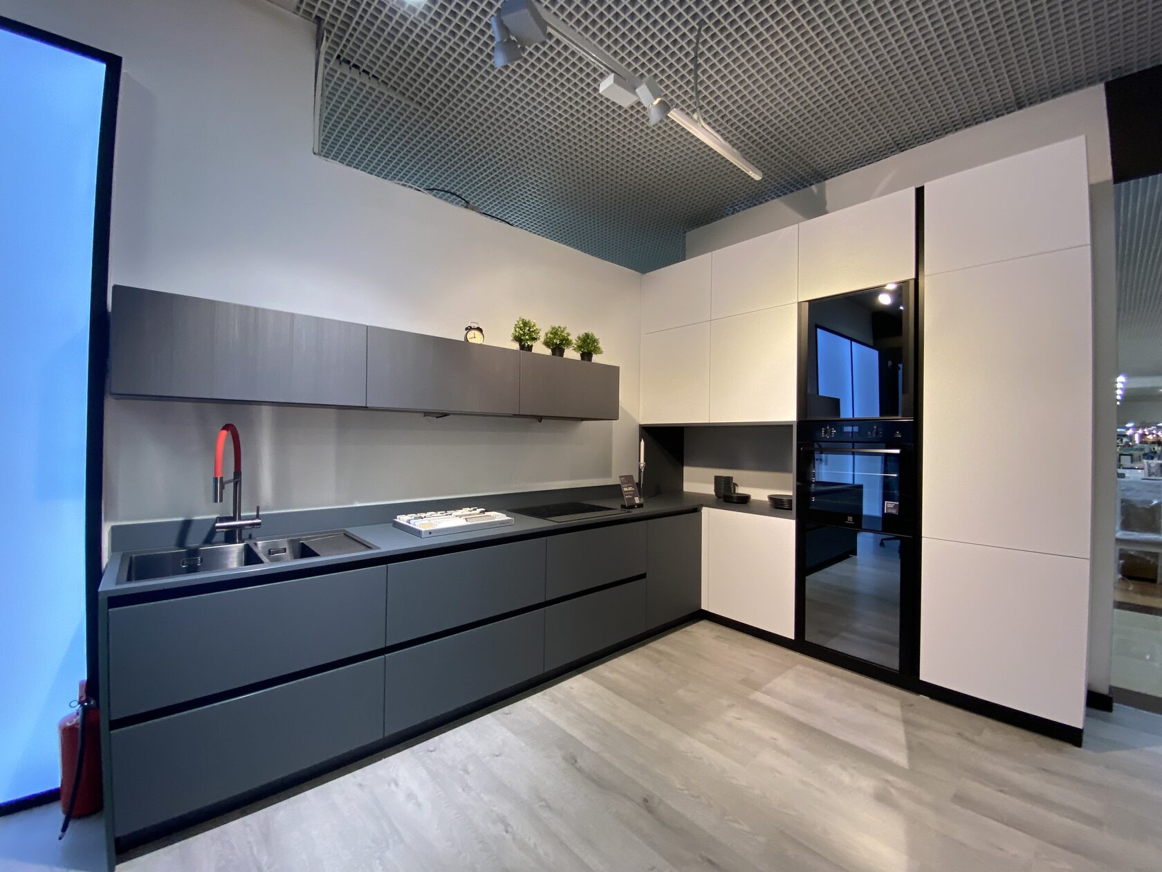 Маленькая угловая кухня в Краснодаре недорого