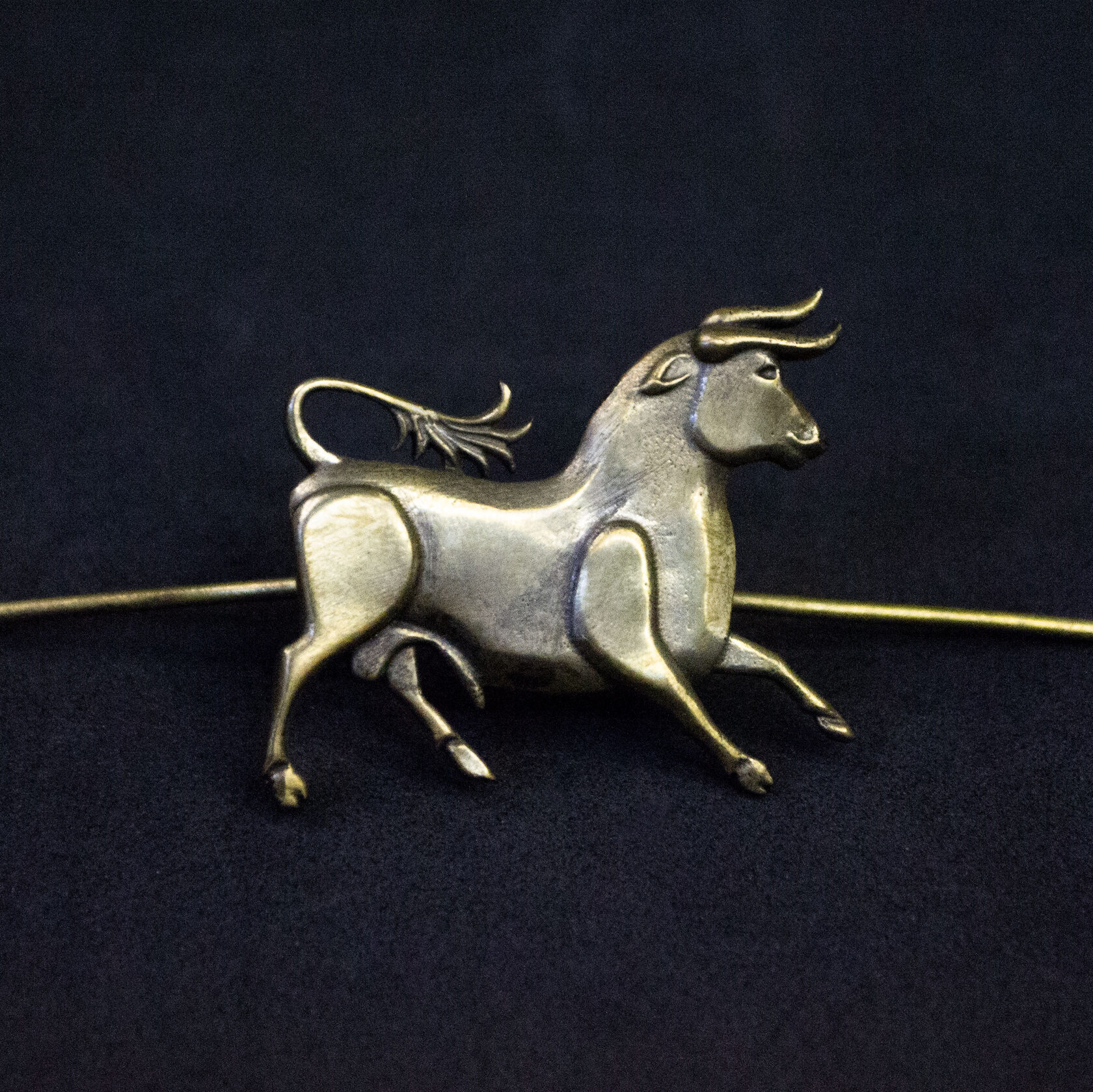 Cockade with Caesar's legion symbol - Copper Raven