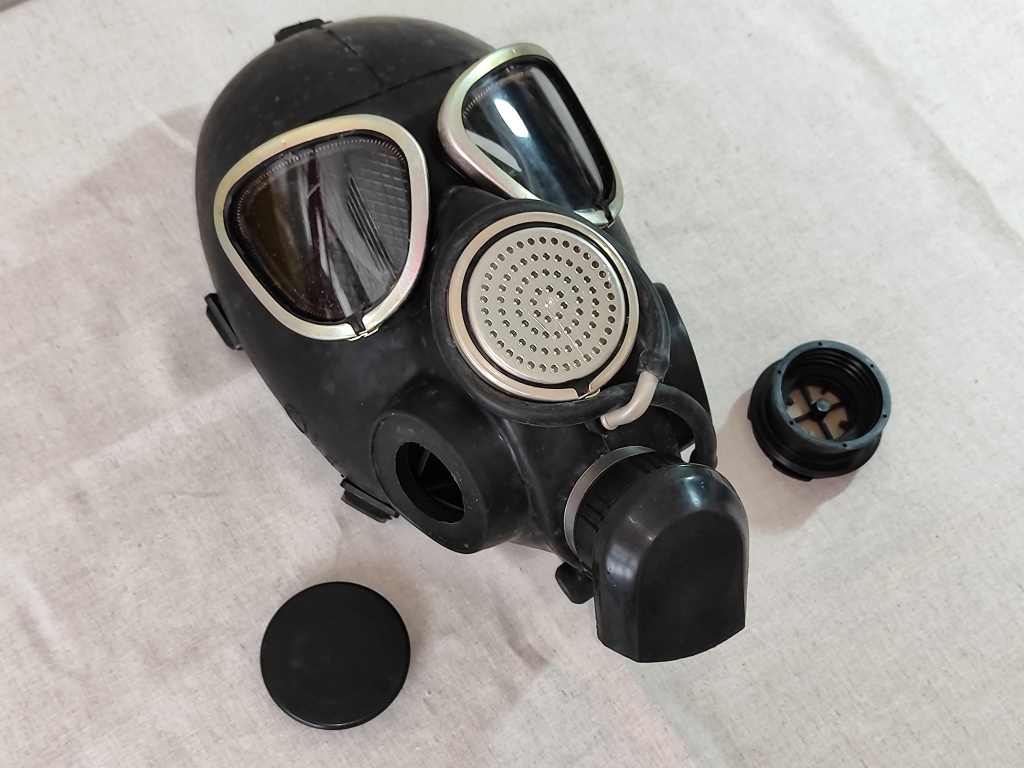 FULL SET Vintage Soviet Russian USSR Military PMK-2 Gas Mask, Original, New