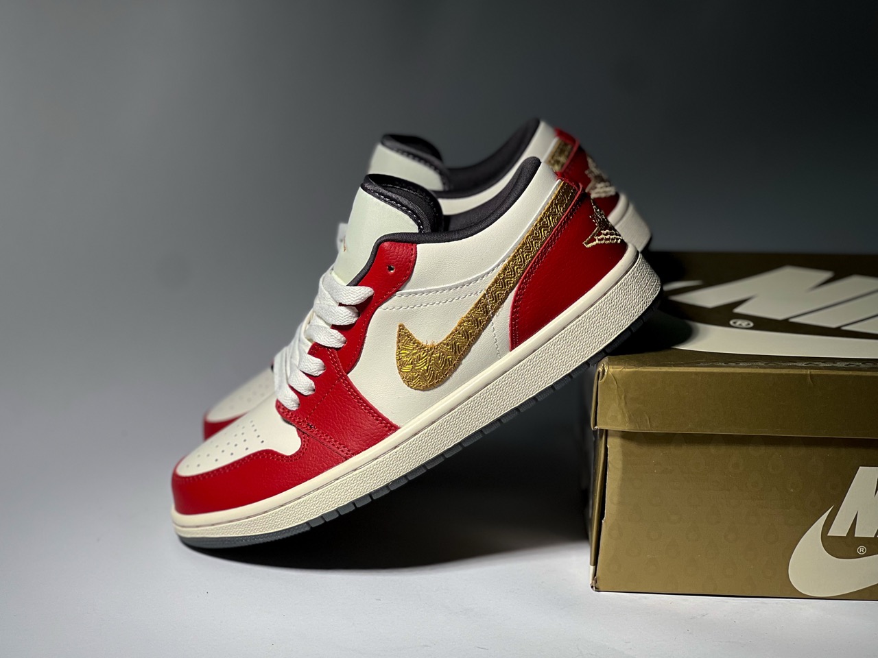 Nike Air Jordan 1 Low SE "Year of the Dragon"