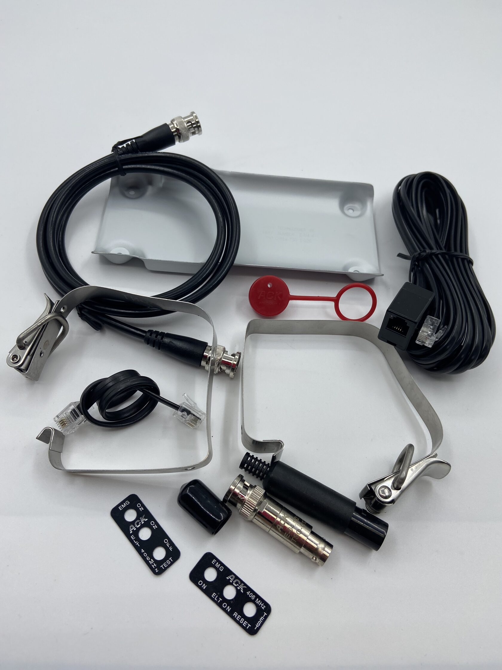 Emergency beacon fixing kit/ инсталл комплект аварийного радиомаяка.