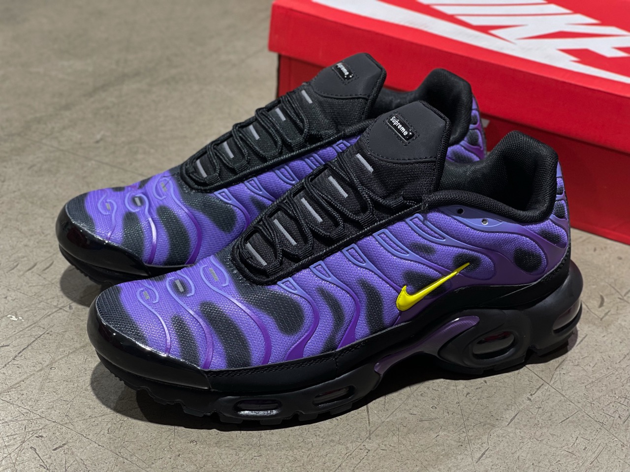 Nike Air Max Tn Plus Supreme Purple Black
