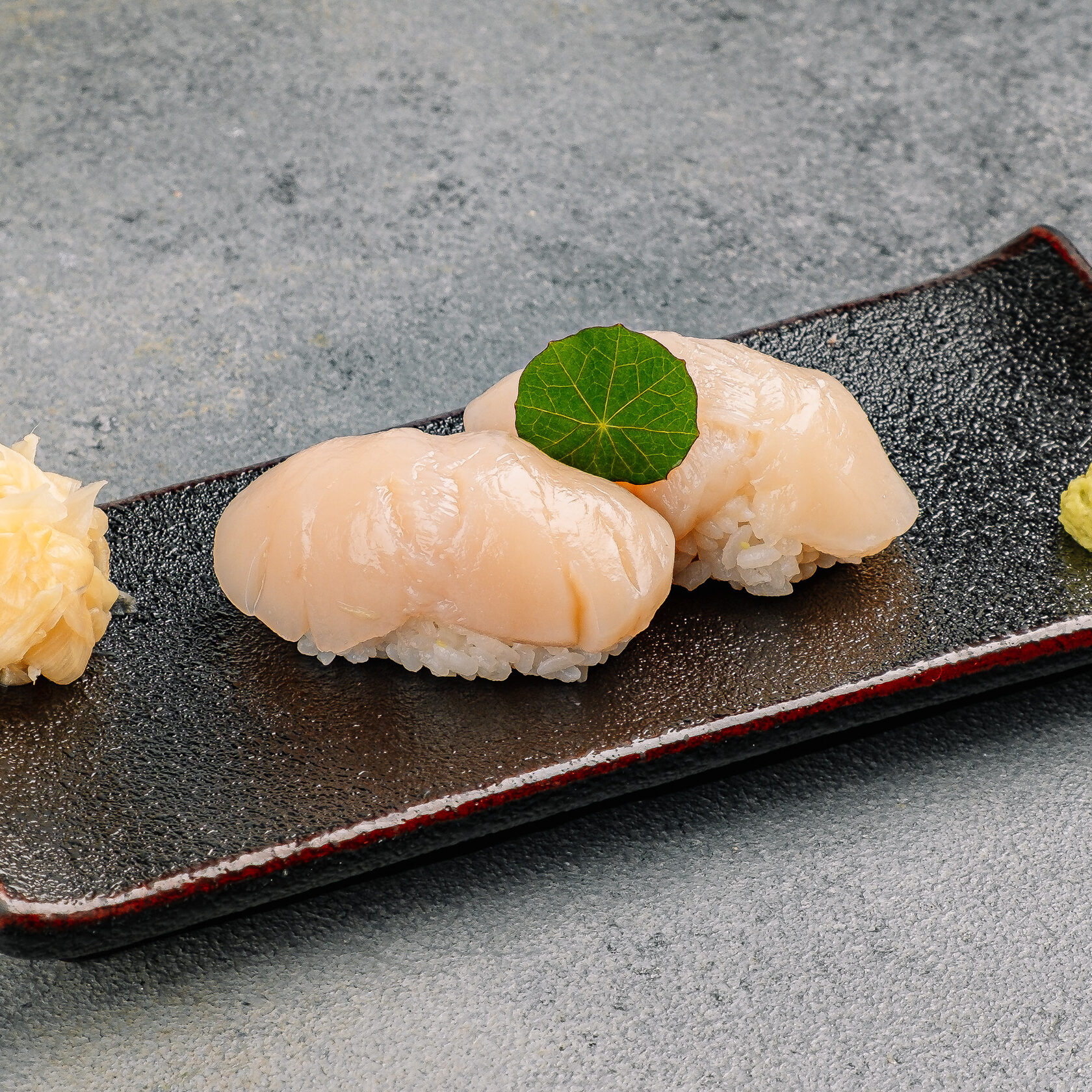 Nigiri Sushi Scallop 2 pieces | Japan
