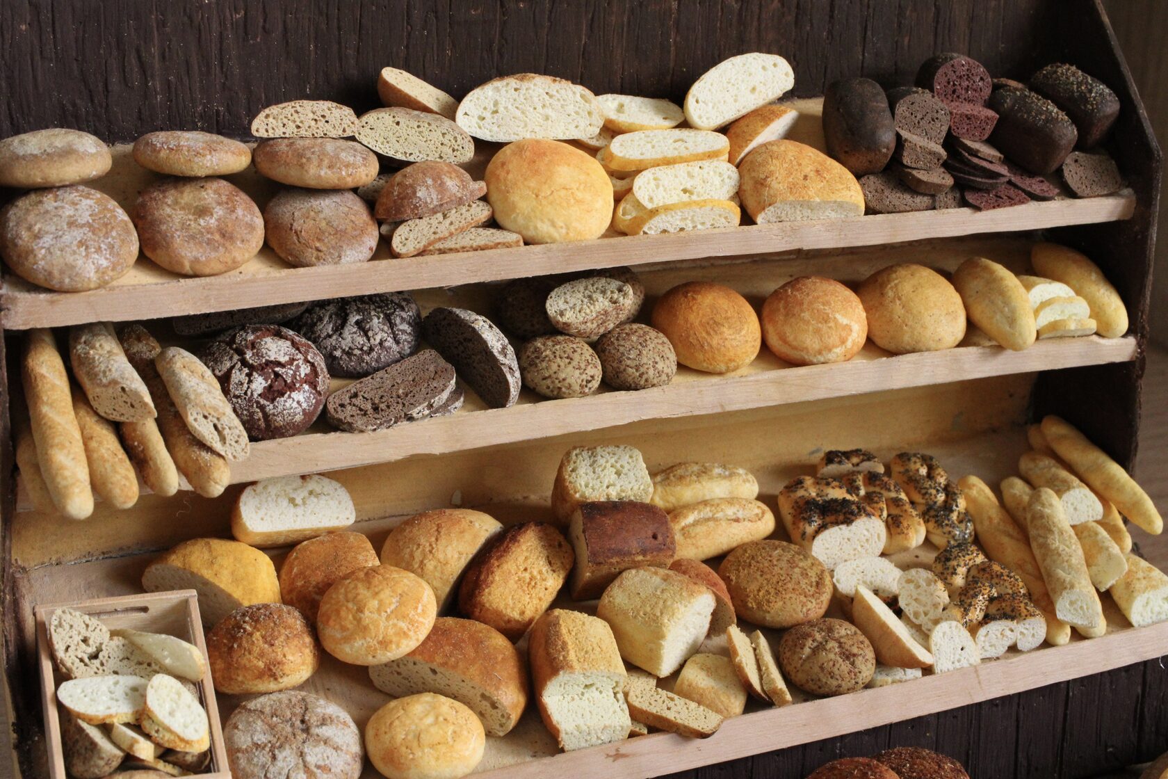 Porous bread polymer clay miniature coiurse