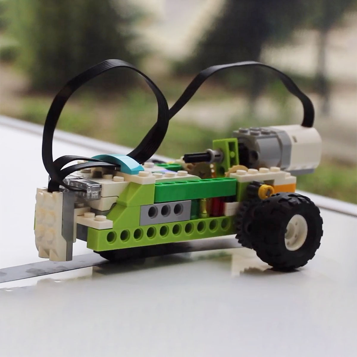 Инструкция Lego wedo: Робот-отслеживатель линии (1275)