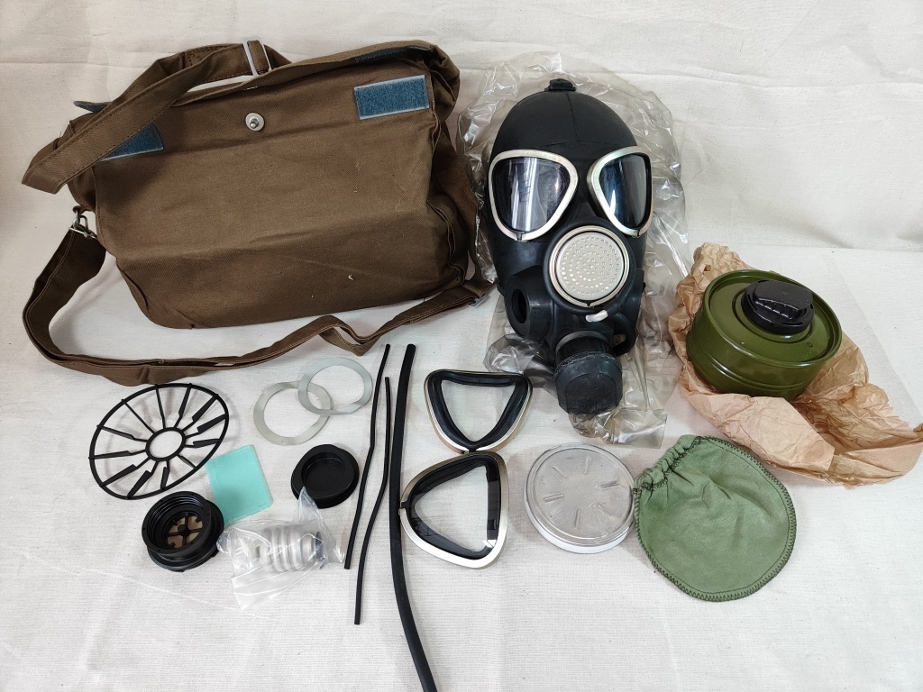 FULL SET Vintage Soviet Russian USSR Military PMK-2 Gas Mask, Original, New