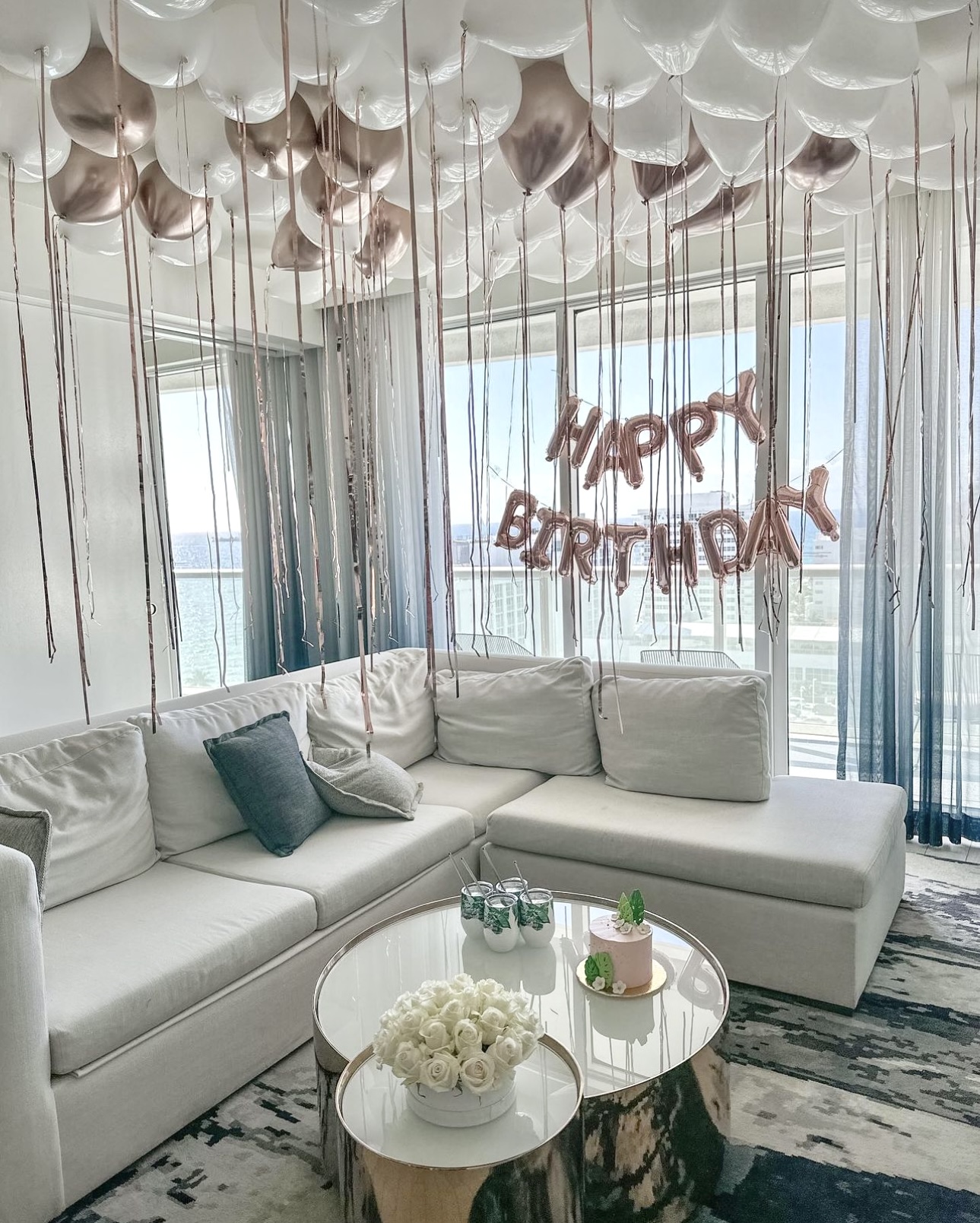 50 Helium Balloons + HB Banner