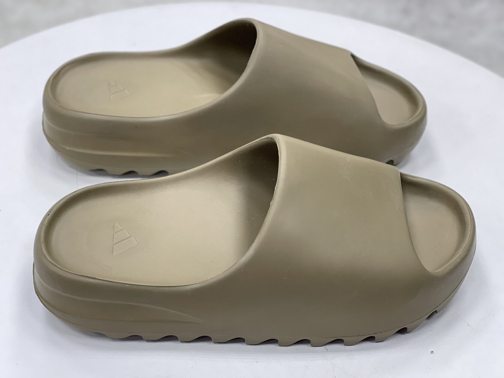 Adidas Yeezy Slide, Earth Brown - Adidas