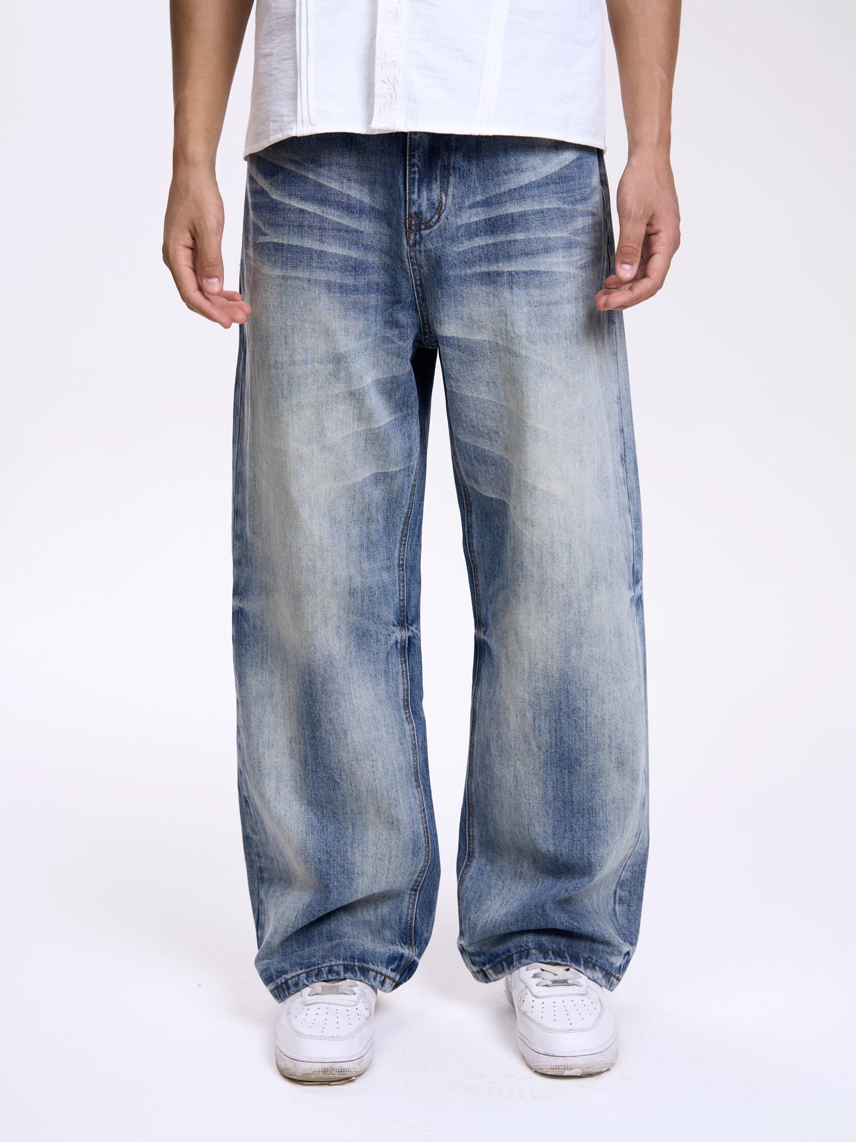 ICE WASH DENIM JEANS
