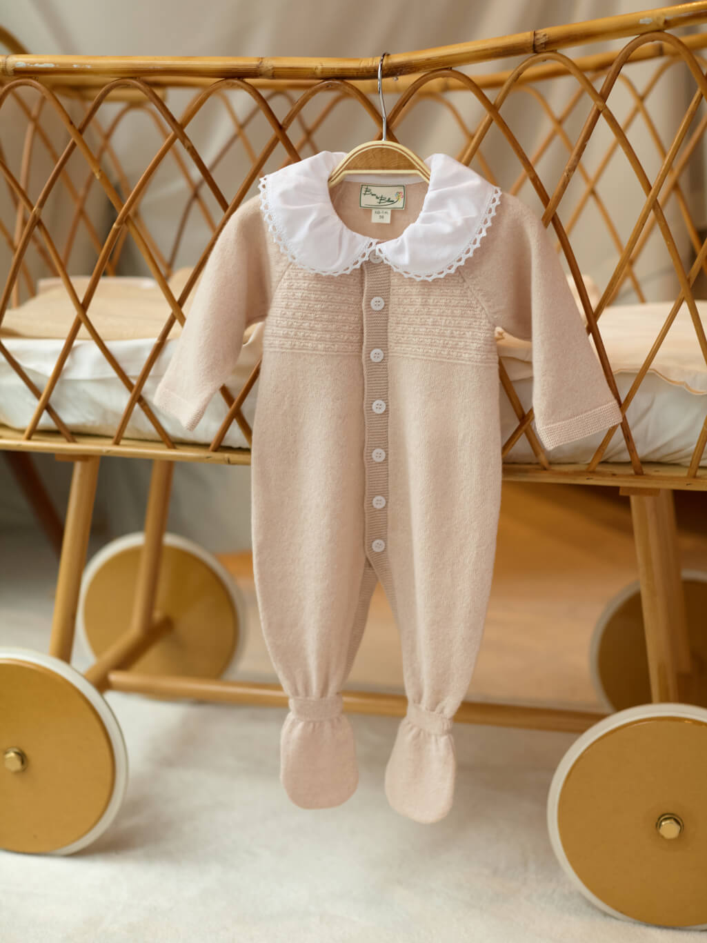 Комбинезон для новорожденного бежевый Май