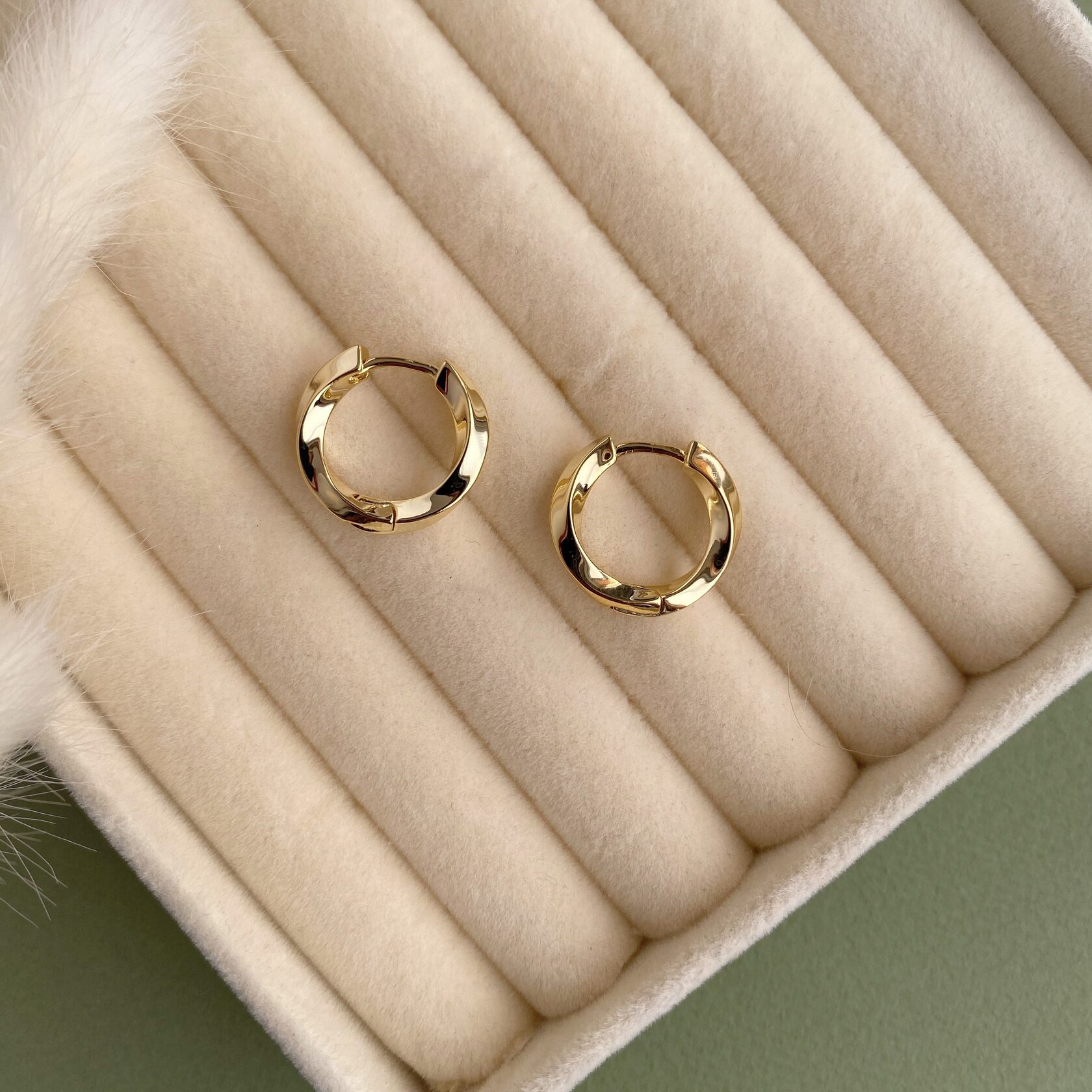 Купить Швенза колечко бублик витое для бижутерии недорого Цена на украшения в интернет