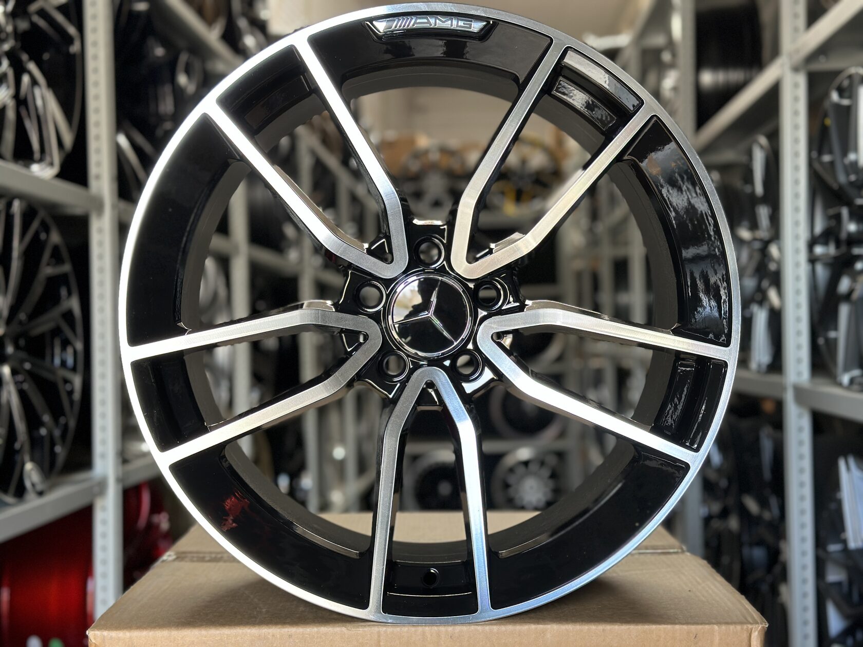 Комплект разношироких дисков Mercedes r19 8.5/9.5j ET43/45 5*112 (ip ...