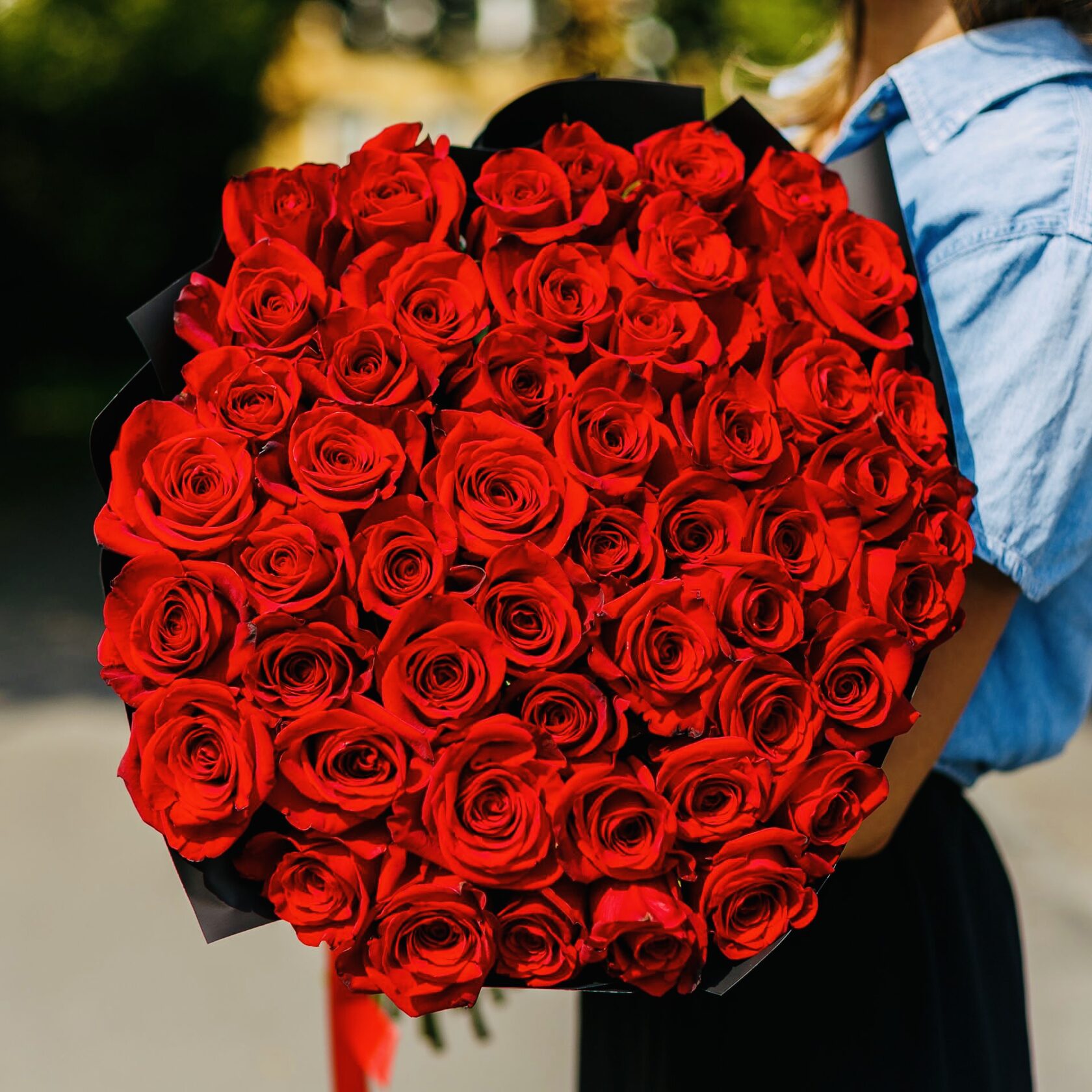 Bouquet of 51 red roses