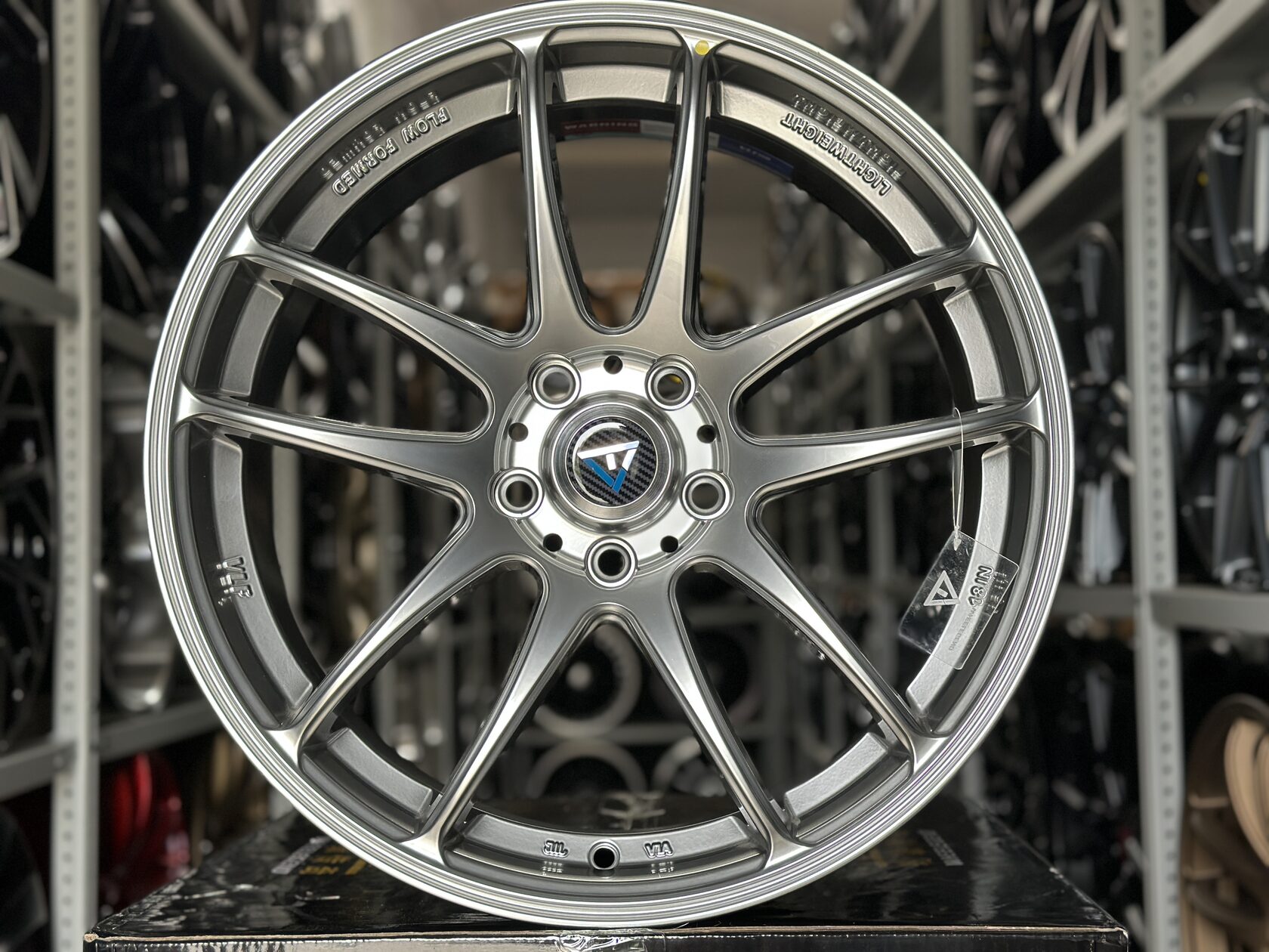 Комплект дисков Wheelegend VLF11 R18 8j et+38 5*108 (ip-0613)