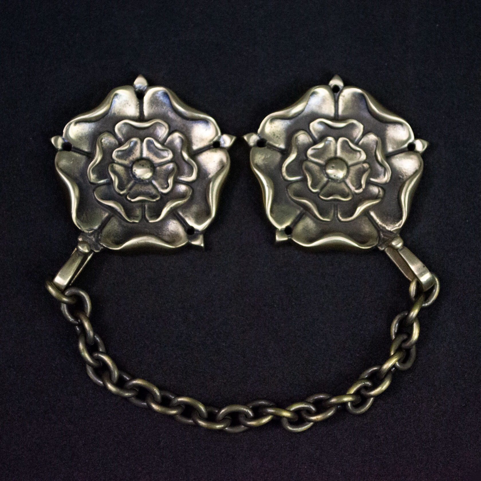 Cloak clasp "Rose" - Copper Raven