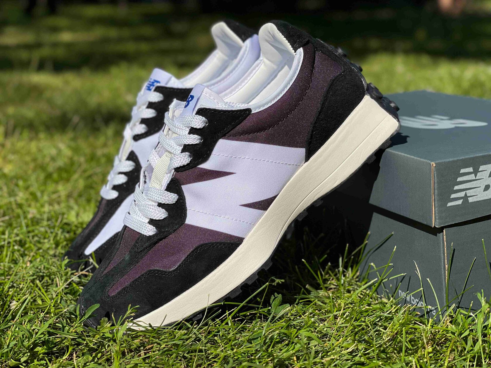 New Balance 327 Lab Black White