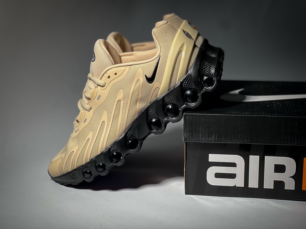 Nike Air Max Dn8 An Earthy Tones