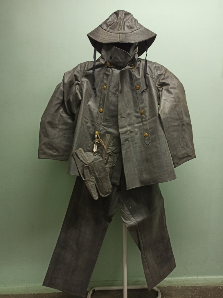 FULL SET Original Soviet Navy Storm Suit USSR Sailors Uniform, Size 2 ...