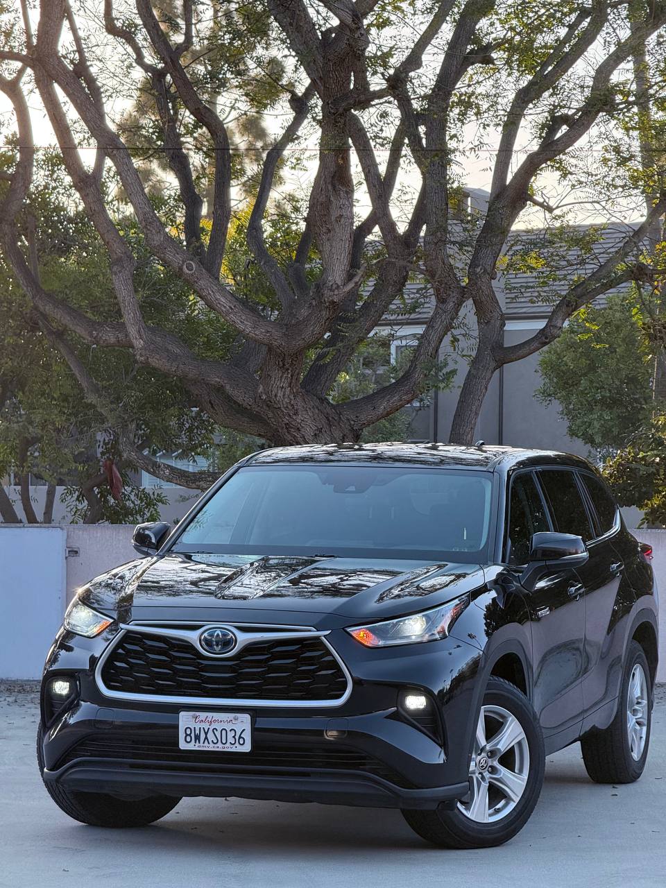 2021 Toyota Highlander LE HYBRID - Toyota