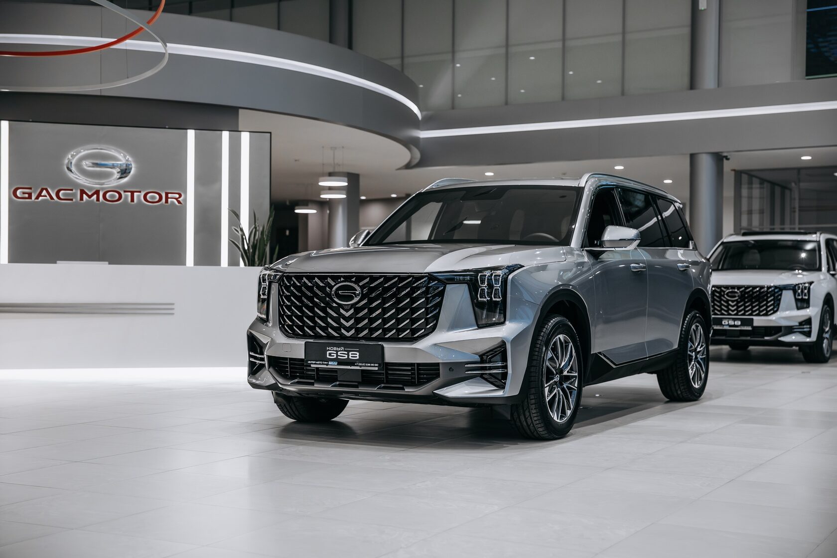 GAC GS8 серебристый