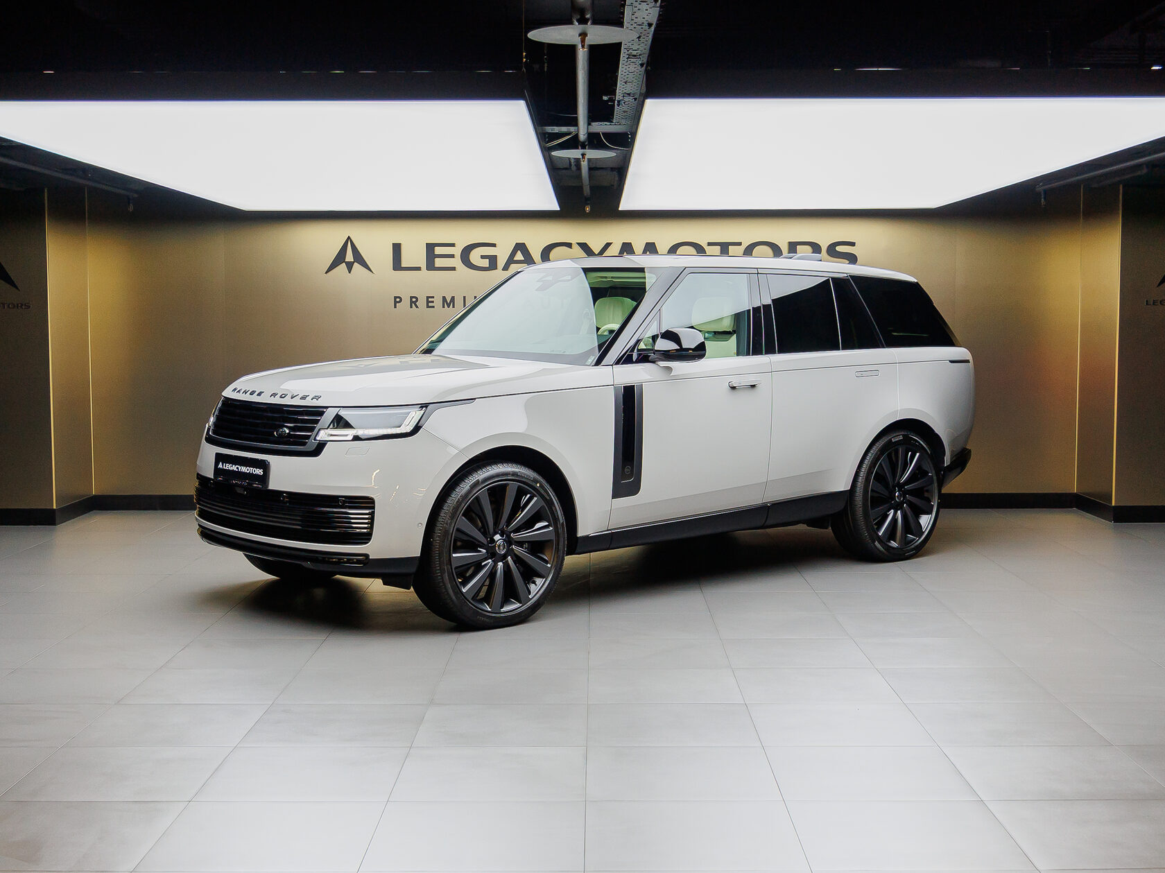Range Rover P615 SV SWB. 2025 Купить новый Серый Borasco 5433 — «Legacy ...