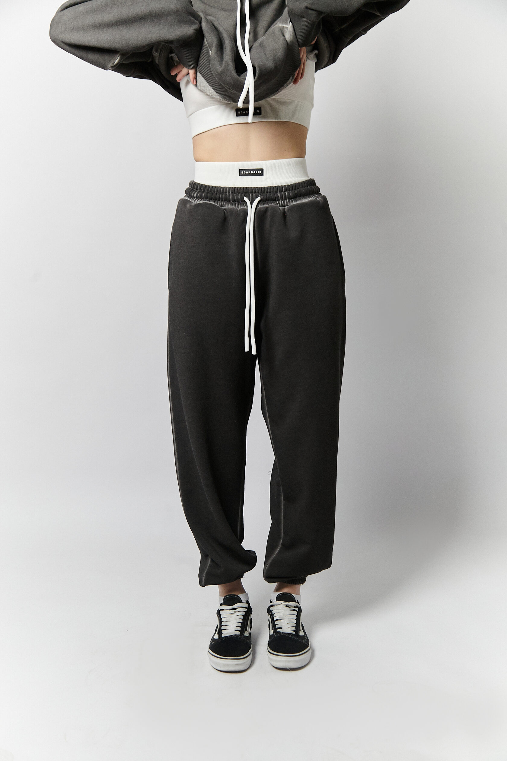 Брюки из вареного хлопка серые