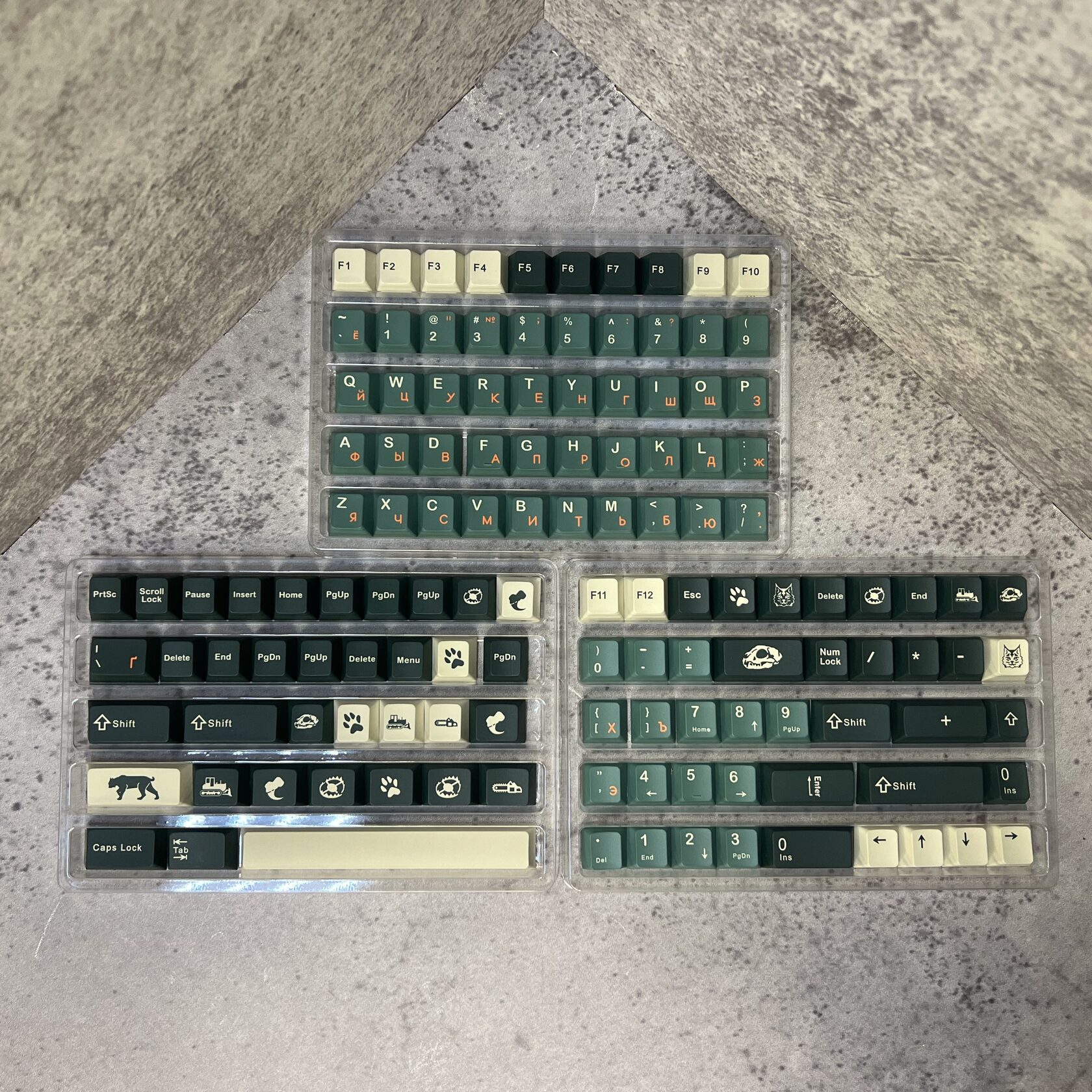 Комплект кейкапов №99 RU