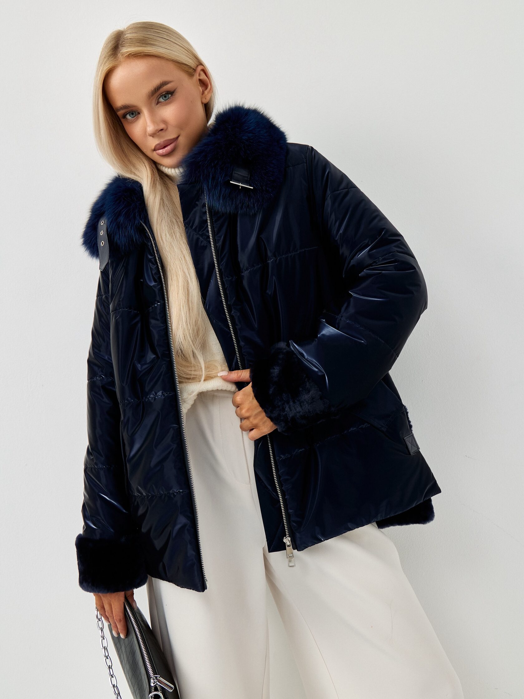 Зимняя куртка оверсайз с натуральным мехом