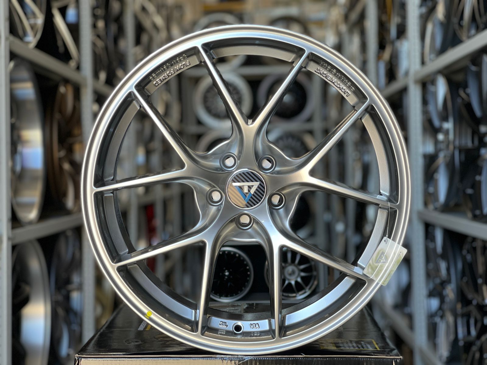 Комплект дисков Wheelegend VLF10 R20 8.5j et+25 5-112 (ip-1739)