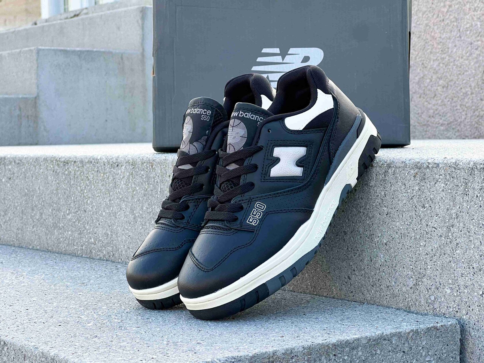 New Balance 550 Panda