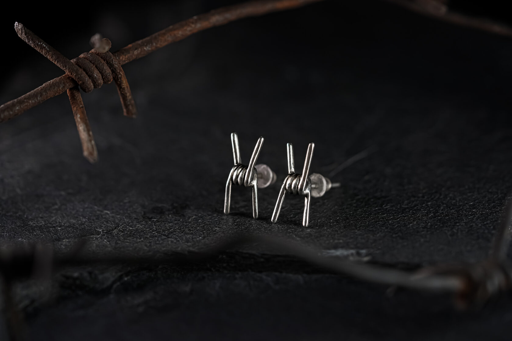 Серьги колючая проволока