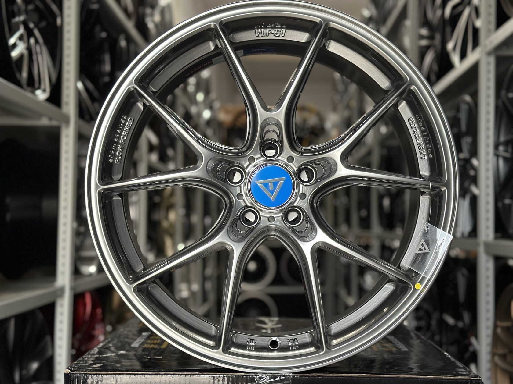 Комплект дисков Wheelegend VLF-S1 R18 8j et+38 5*112 (ip-0842)