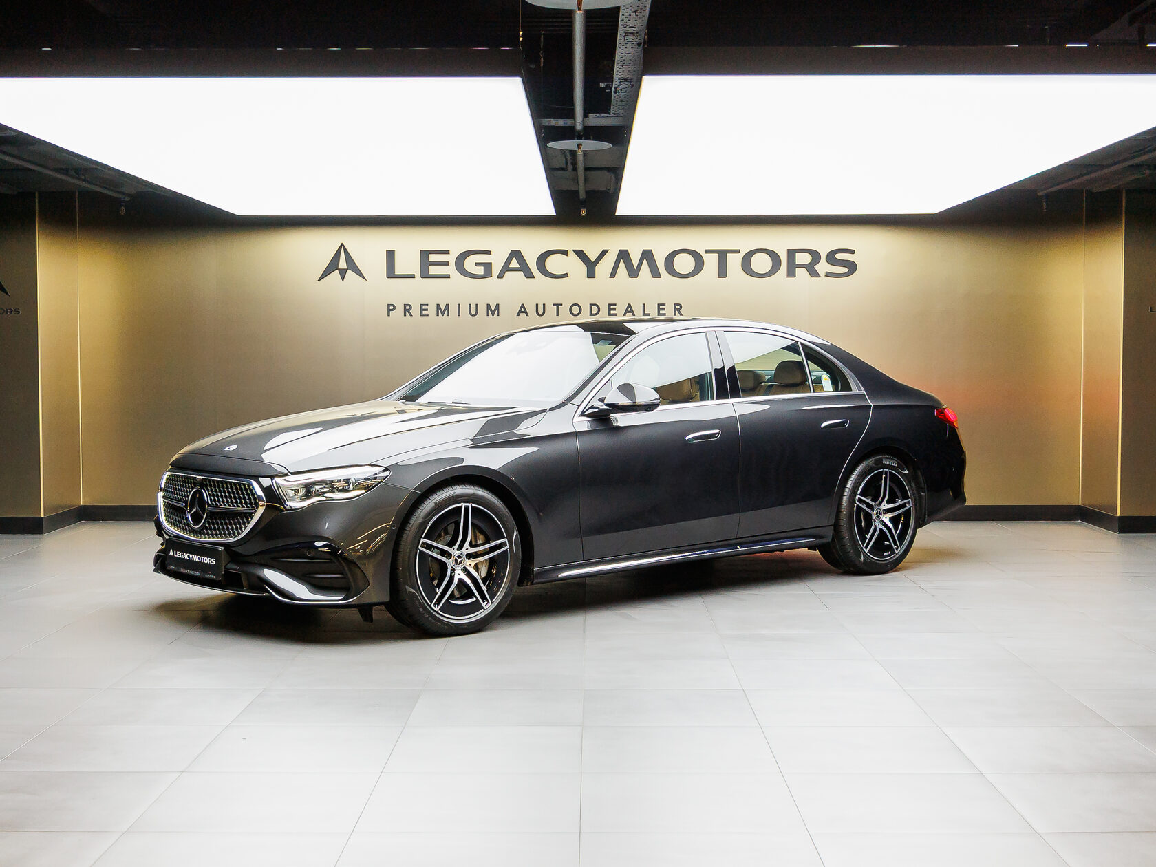 Mercedes-Benz E 300 4MATIC 2025 Серый 197157 купить новый в Москве ...