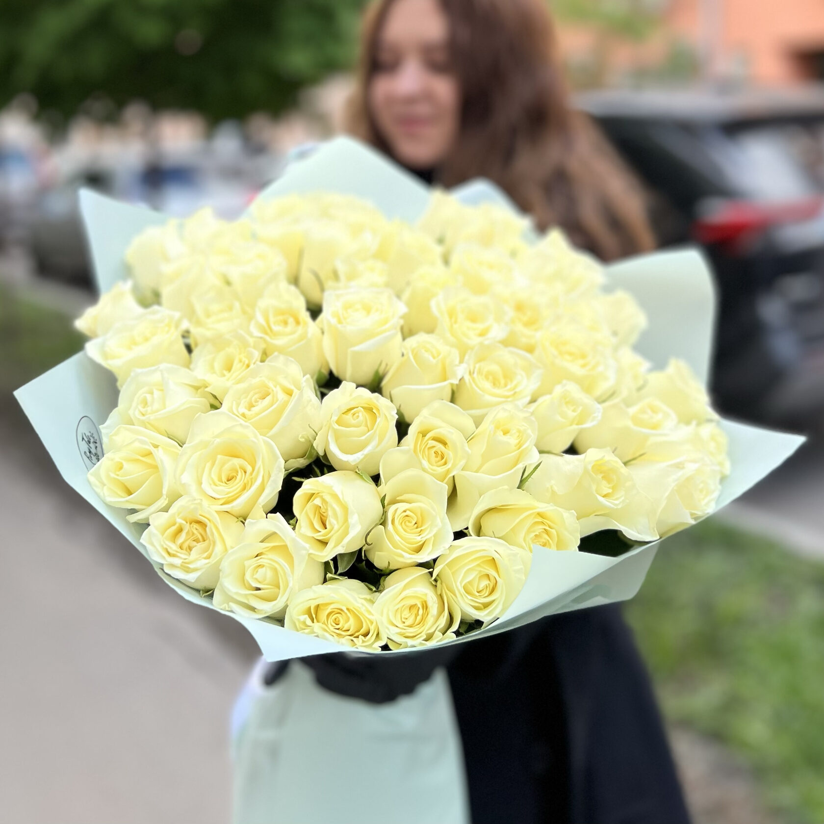 51 белая роза