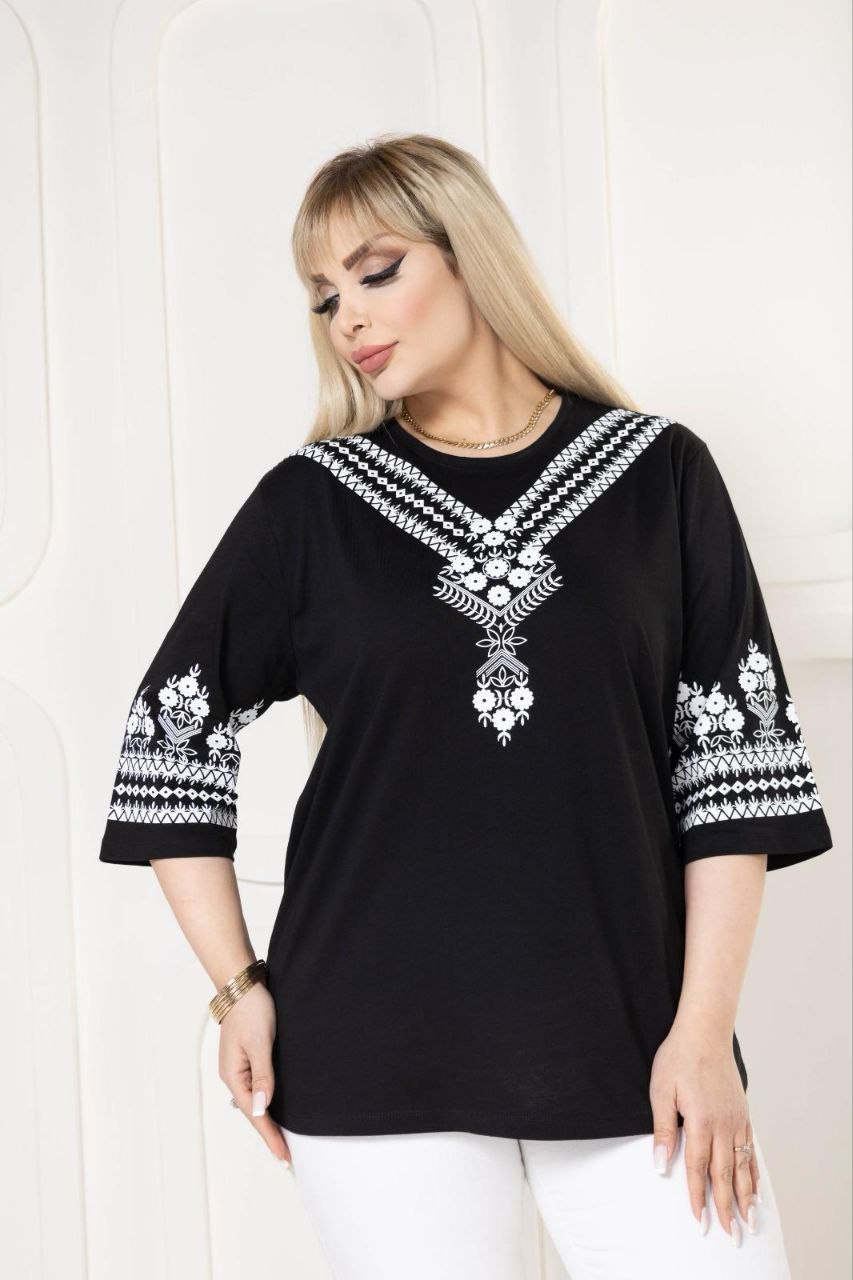 Блуза в українському стилі