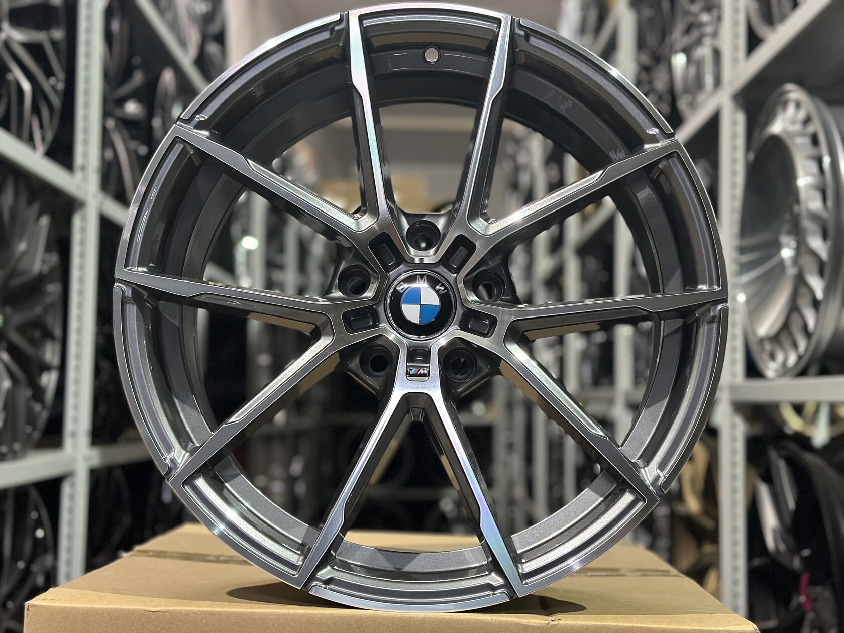 Комплект дисков BMW R18 8j Et+35 5*120 (ip-1972)