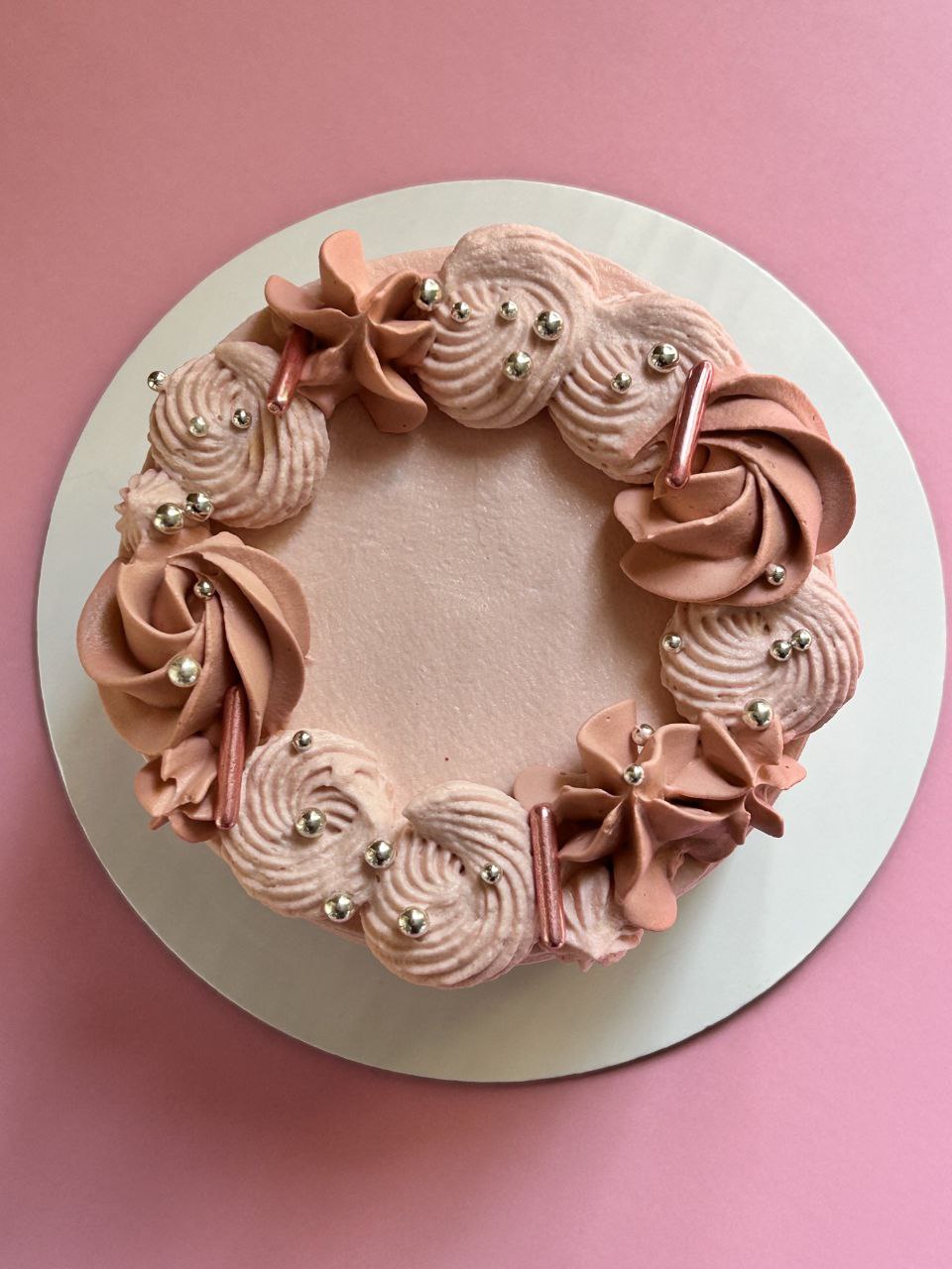 Rose Whip Bento Cake