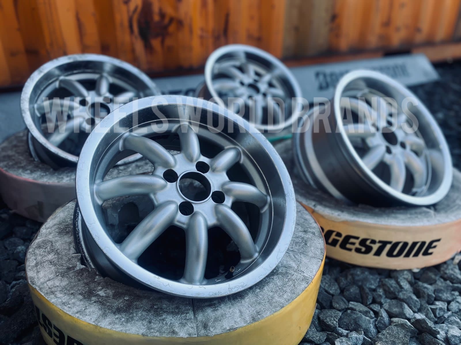 Вес 6,6кг Old School Japan Enkei Circles