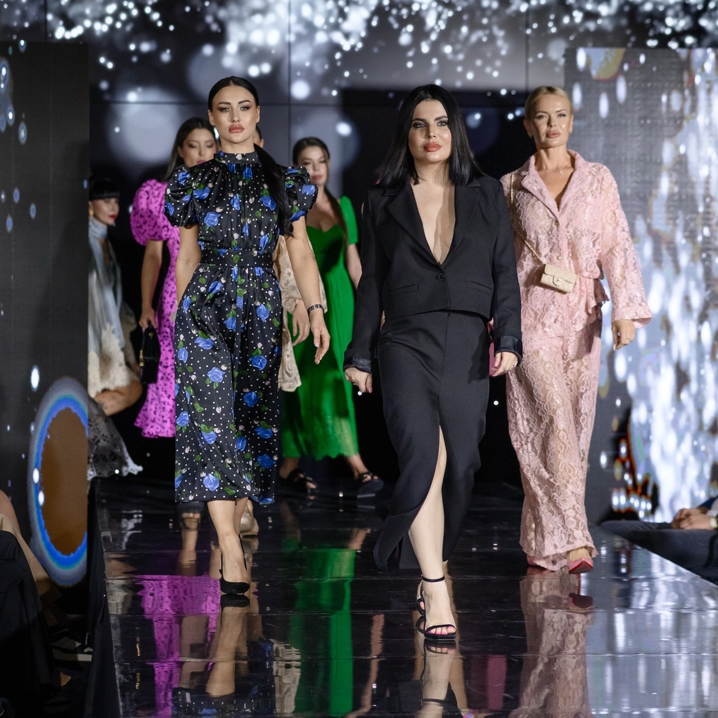 Status Fashion Week