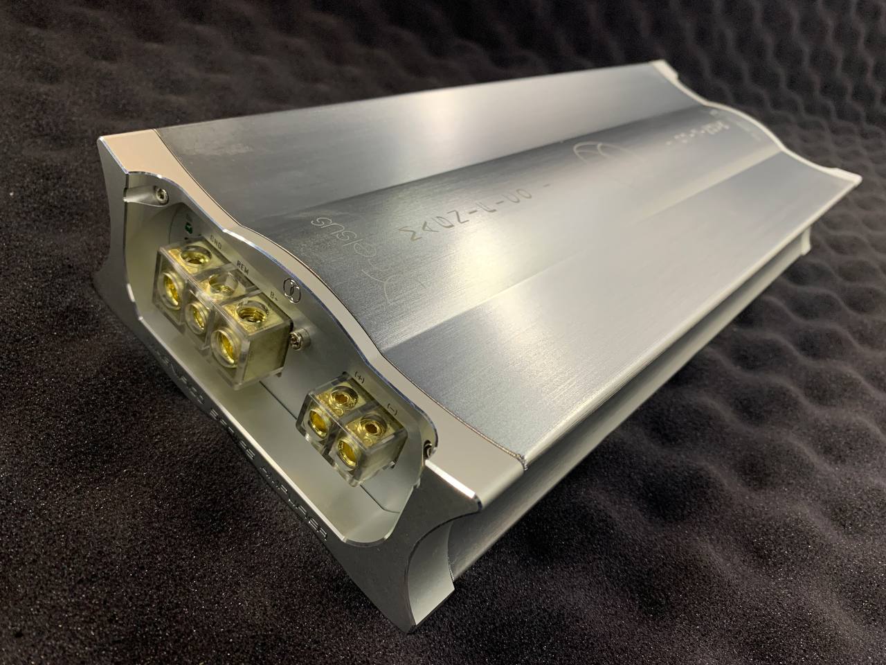 Xcelsus Magnifico 1 усилитель 1-канальный Моноблок 1000 Вт купить ...