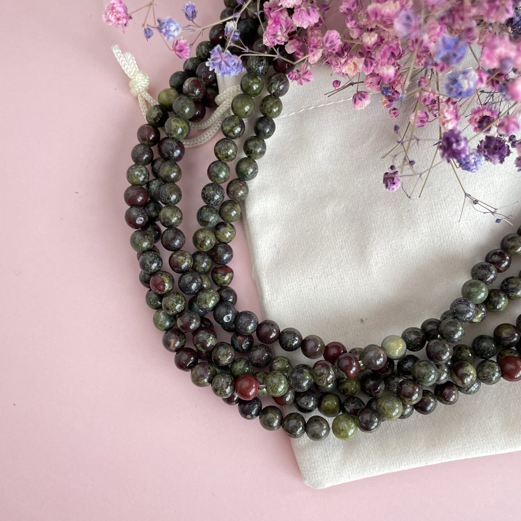 Купить Яшма кровь дракона для бижутерии недорого | Цена на украшения в ...