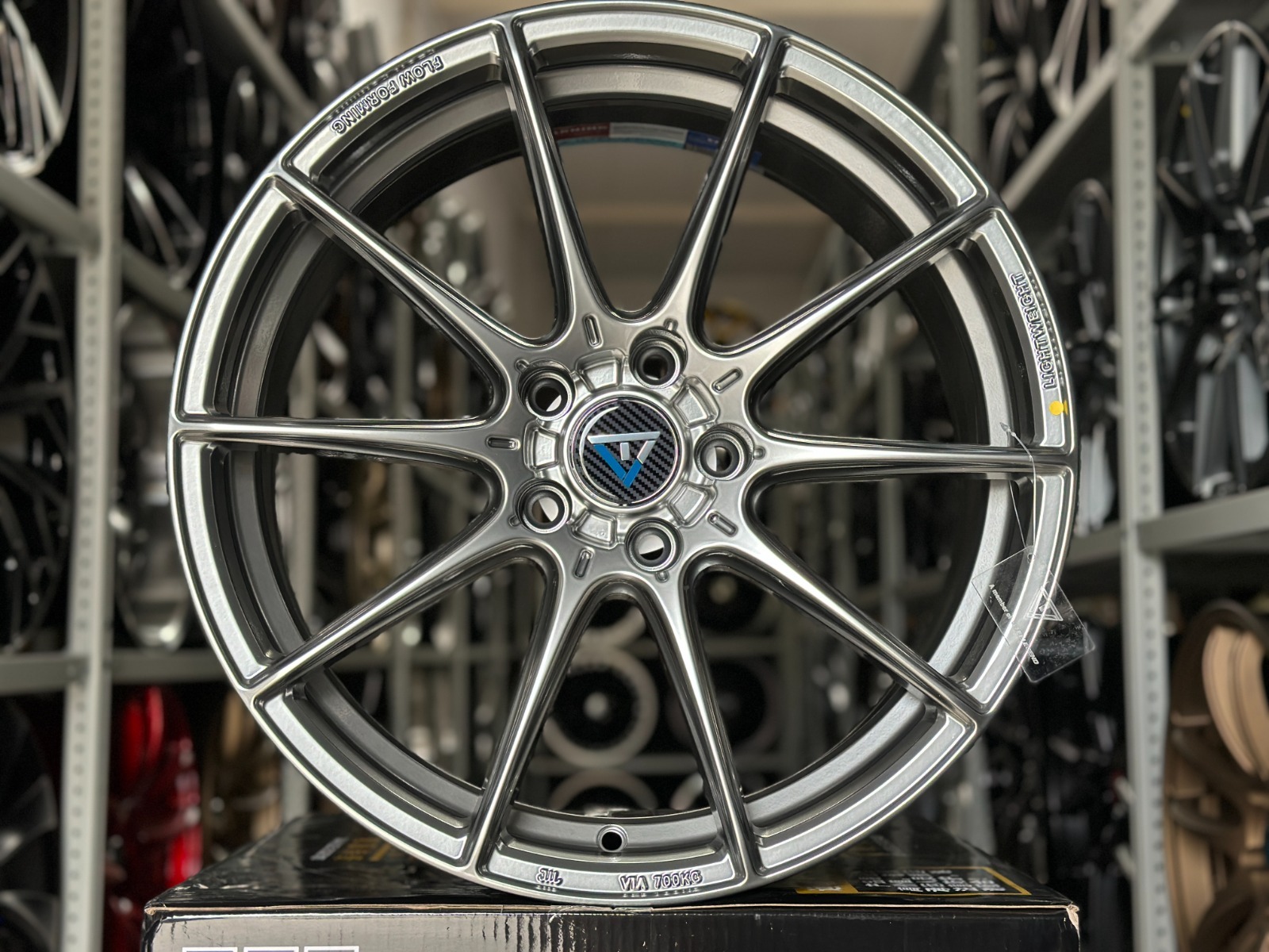 Комплект дисков Wheelegend VLF02 R18 8j et+35 5*105 (ip-1045)