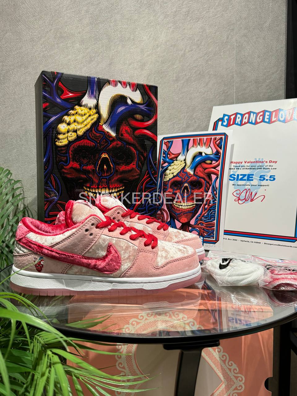 Nike Dunk low x Strange Love - NIKE