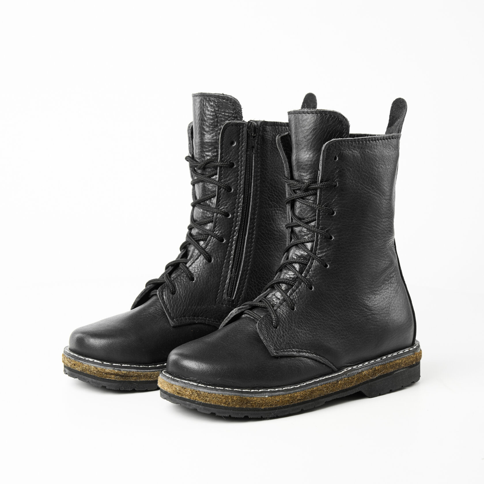 Ичиги женские черные высокие