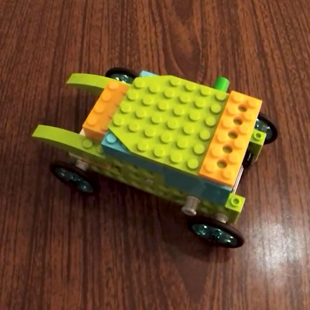 Инструкция Lego wedo: Машина с приводом от резинки (1557)