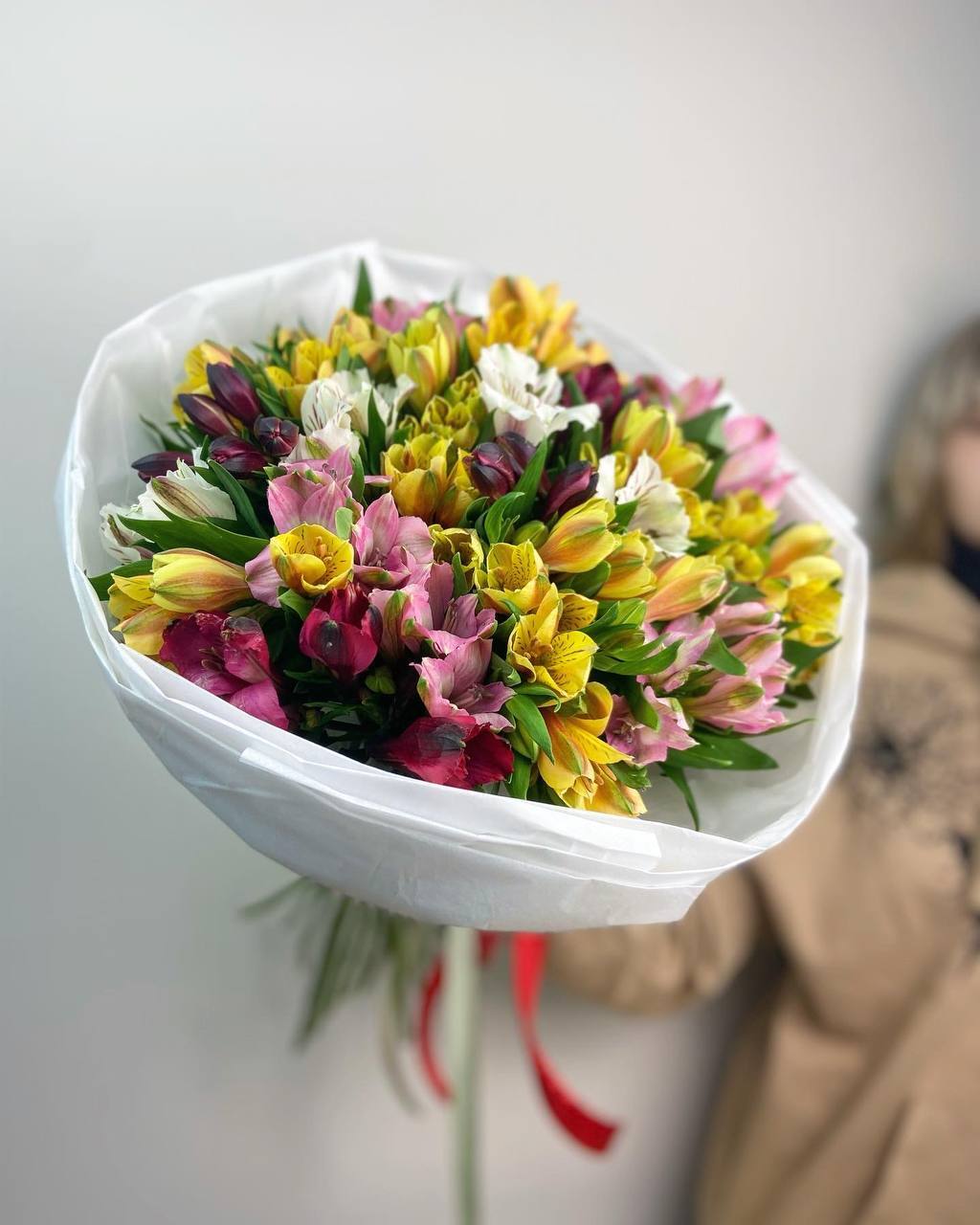 Купить альстромерию микс в Калининграде с доставкой