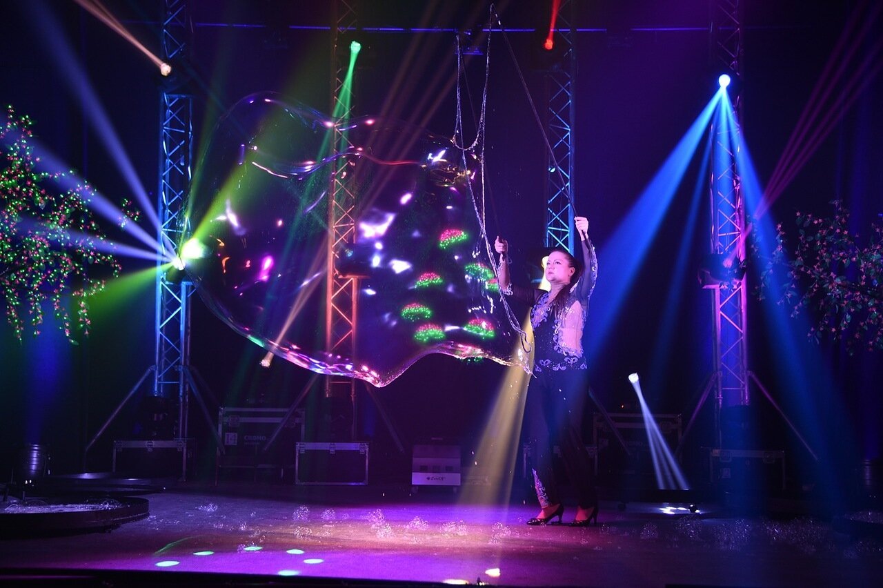 How to inflate a big bubble | 'Lyudmila Darina'