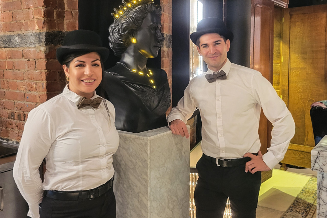 Find the Best Banquet Servers For Hire in NYC | Julia Valler Event Staffing