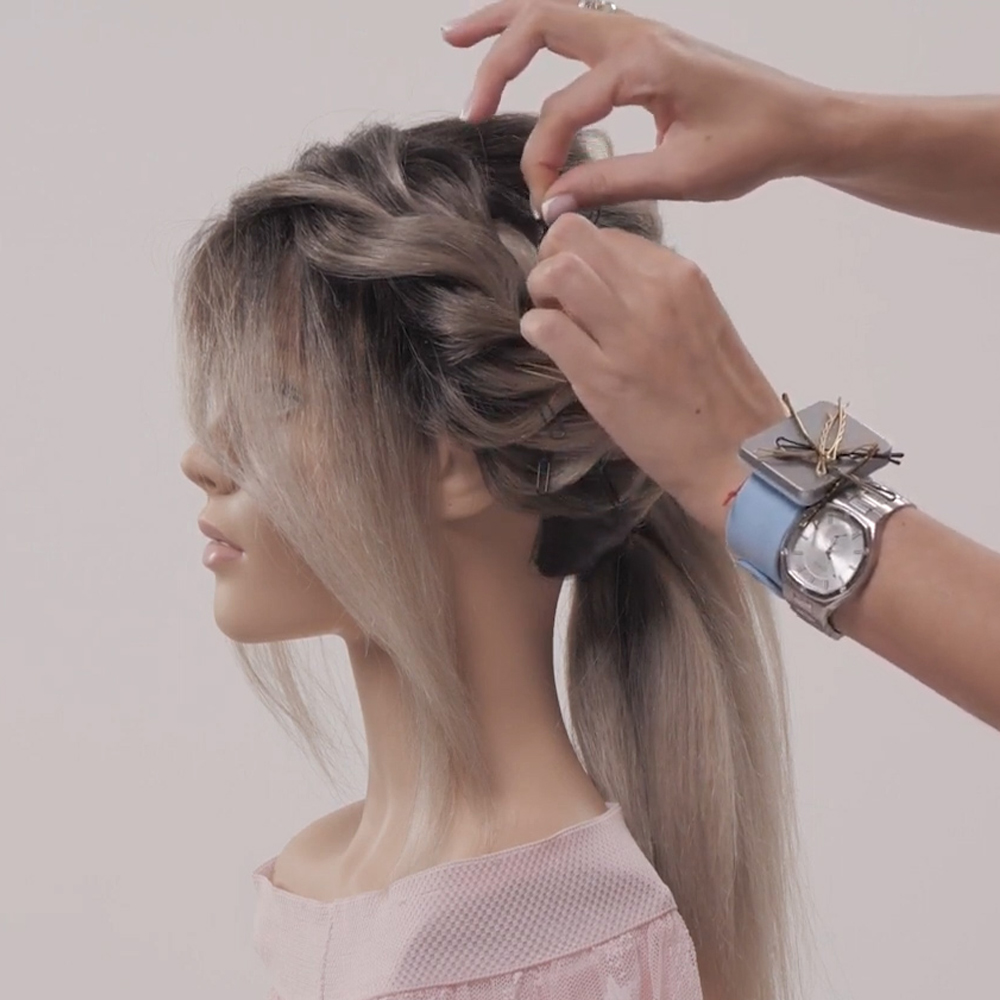 Curls and hairstyles elements course